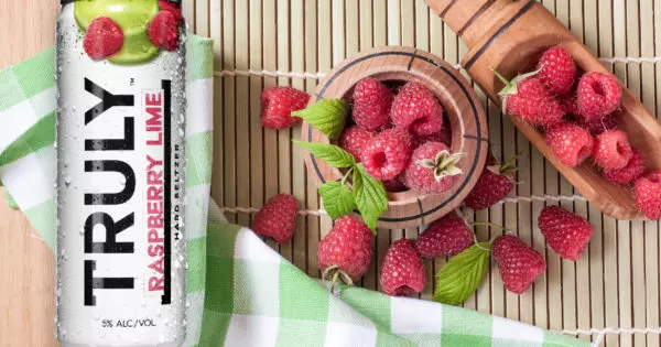 Truly Raspberry Lime Hard Seltzer Review | Seltzer Nation