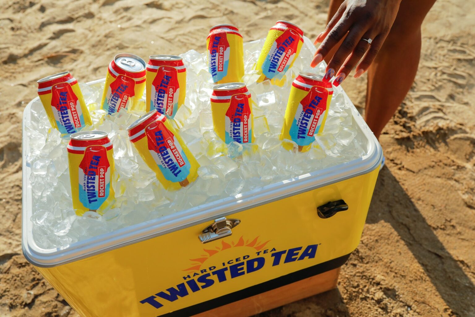 New Flavors: Twisted Tea Rocket Pop and Vizzy Orange Pop!